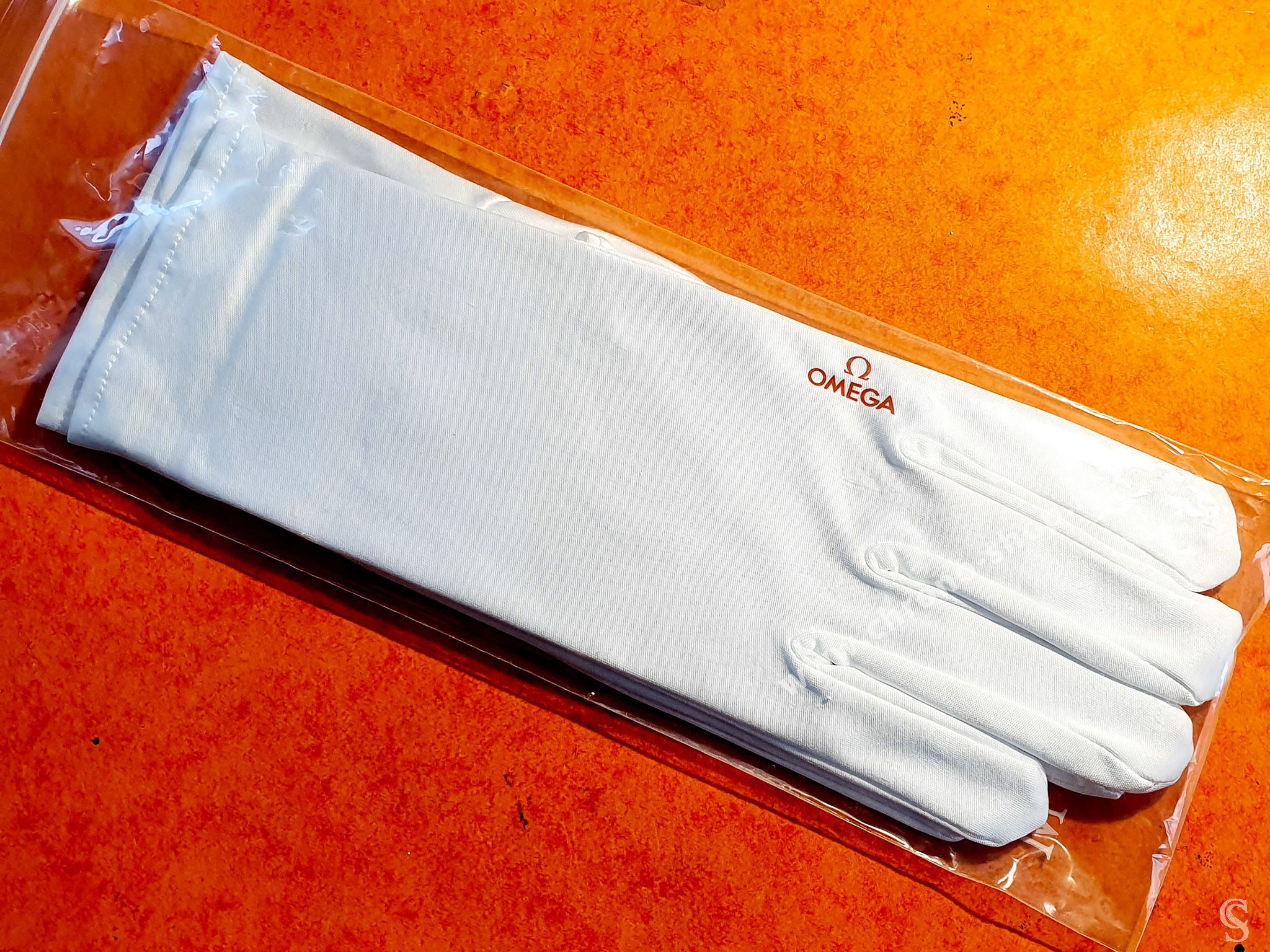 OMEGA Genuine watch handling jewellery gloves for showroom,displays ...