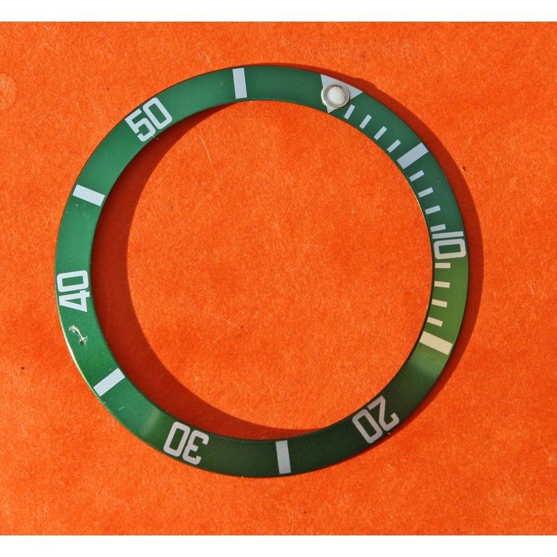 EXQUISITE Original Rolex Submariner date 16610 LV Green bezel insert ...