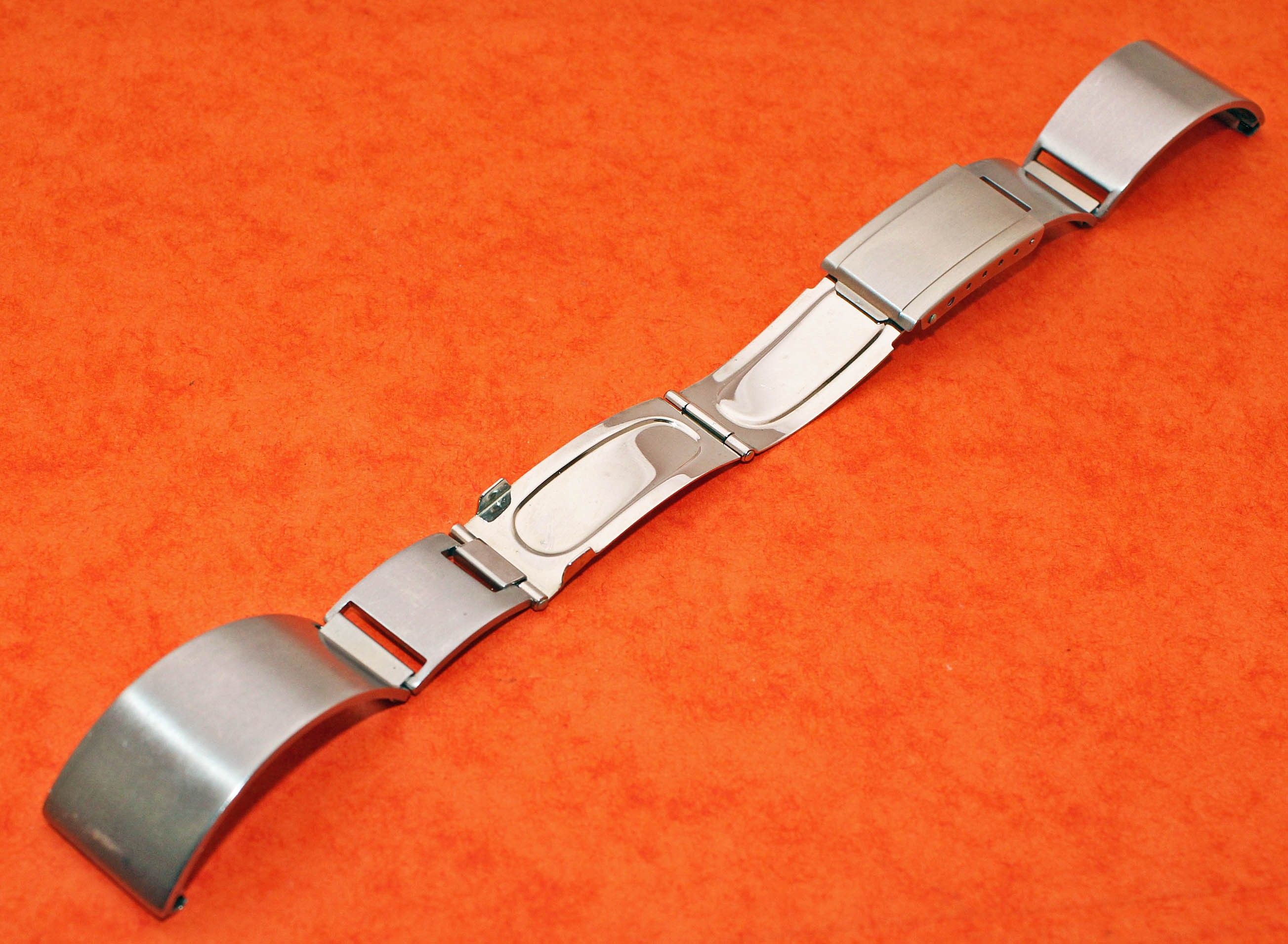 VINTAGE MOTORCYCLE Olongapo WATCH CURVED STAINLESS STEEL BRACELET 20mm ...