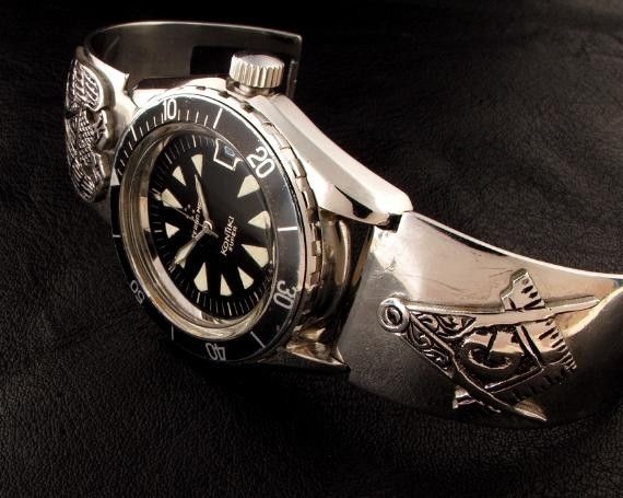 VINTAGE MOTORCYCLE Olongapo WATCH CURVED STAINLESS STEEL BRACELET 20mm ...
