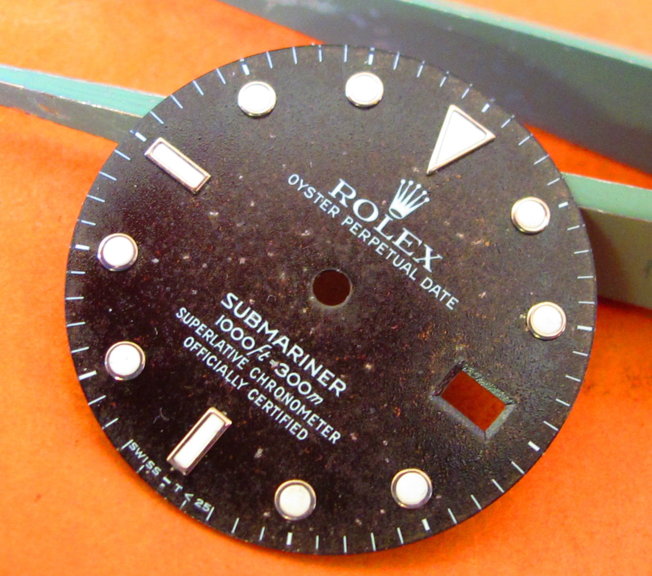 VINTAGE TRITIUM ROLEX SUBMARINER DATE GLOSSY DIAL 16800-168000