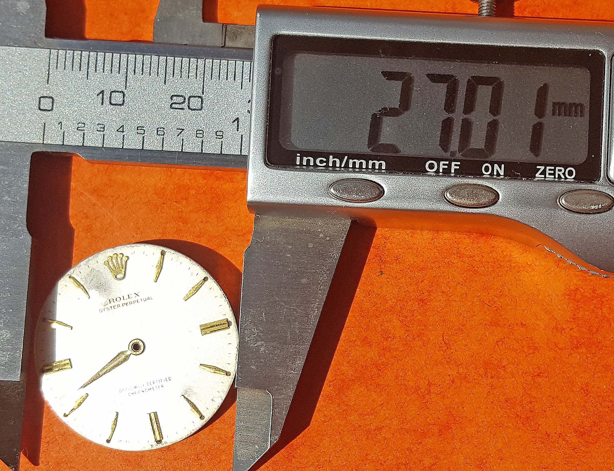 ROLEX OYSTER PERPETUAL 6580 CADRAN ARGENT DE MONTRES A RESTAURER CAL 1030