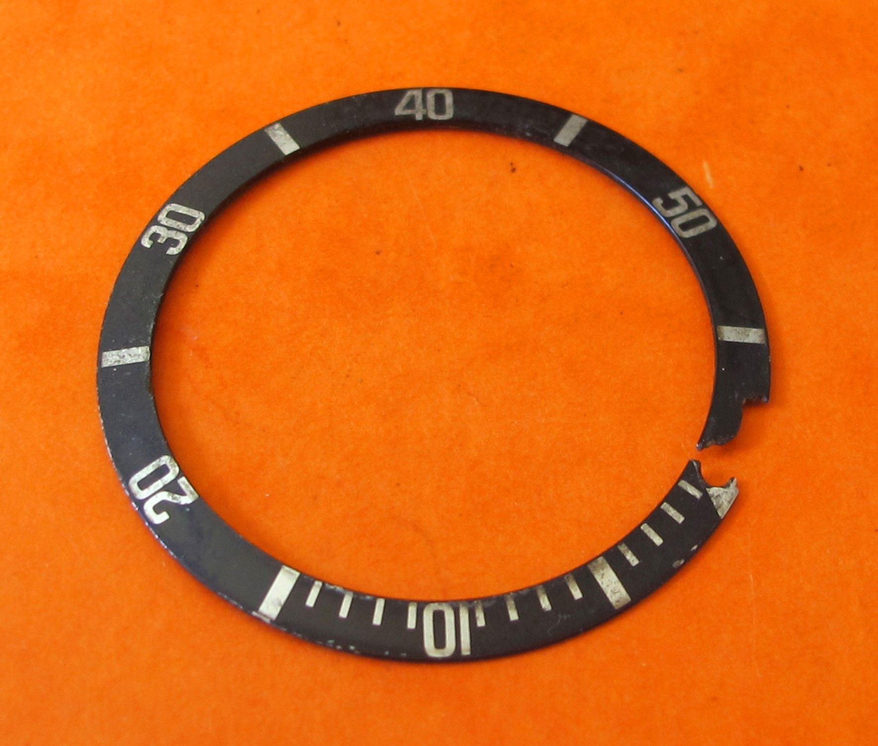 ROLEX SUBMARINER 1680 VINTAGE INSERT cassé