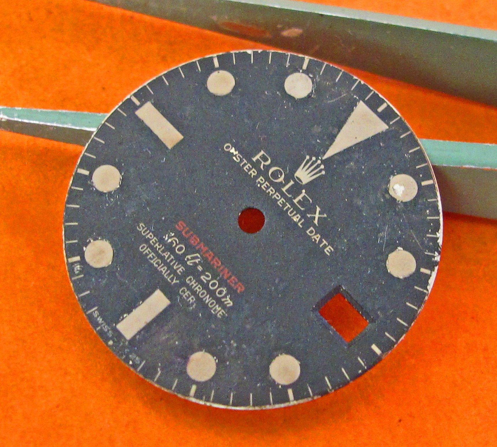 Rolex Vintage 1680 Rolex Cadran ROUGE Submariner Date à restaurer