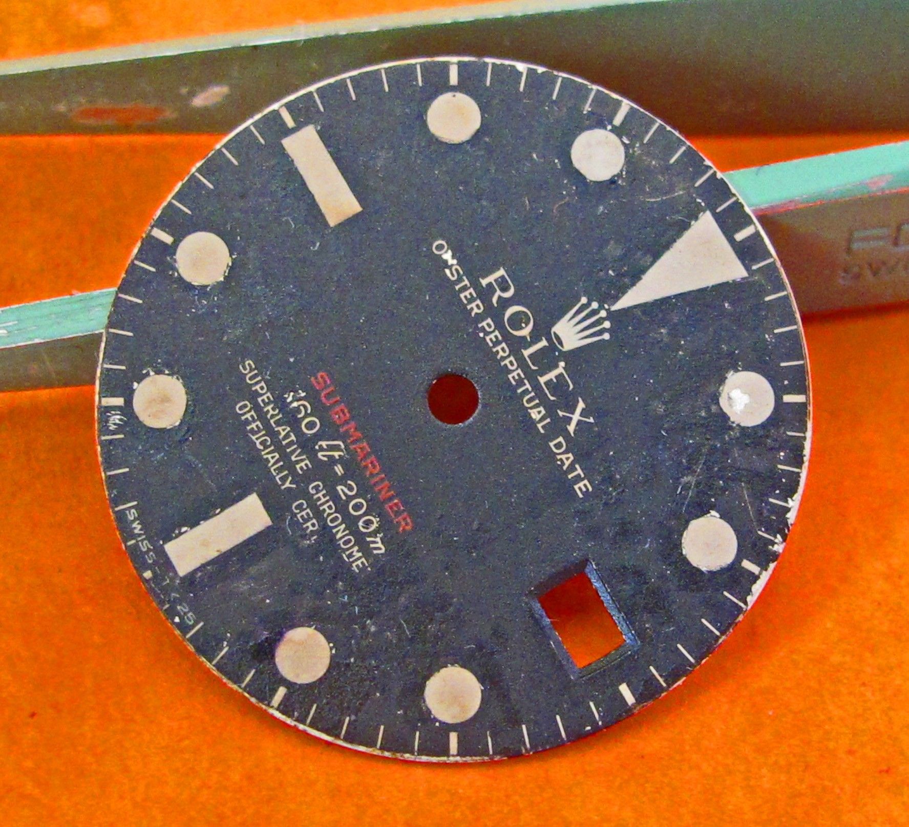 Rolex Vintage 1680 Rolex Cadran ROUGE Submariner Date à restaurer